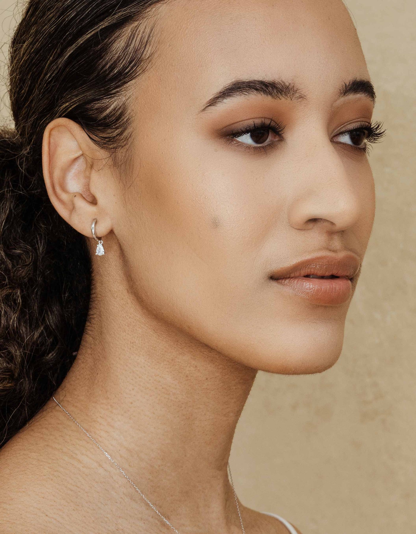 Ohrringe Loop mit Tropfen Silber - 925er Silber – www.andcompliments.com