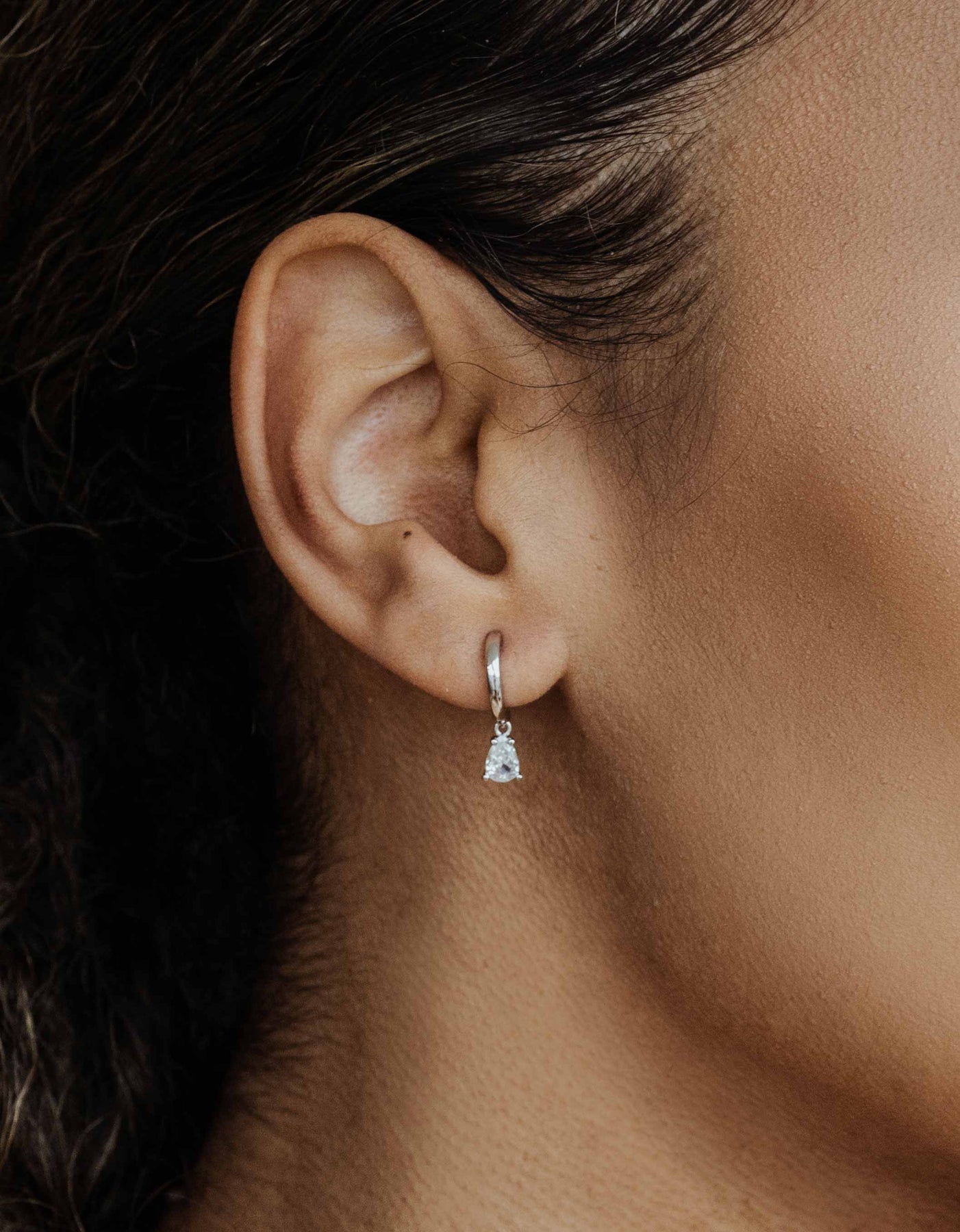 Ohrringe Loop mit Tropfen Silber - 925er Silber – www.andcompliments.com